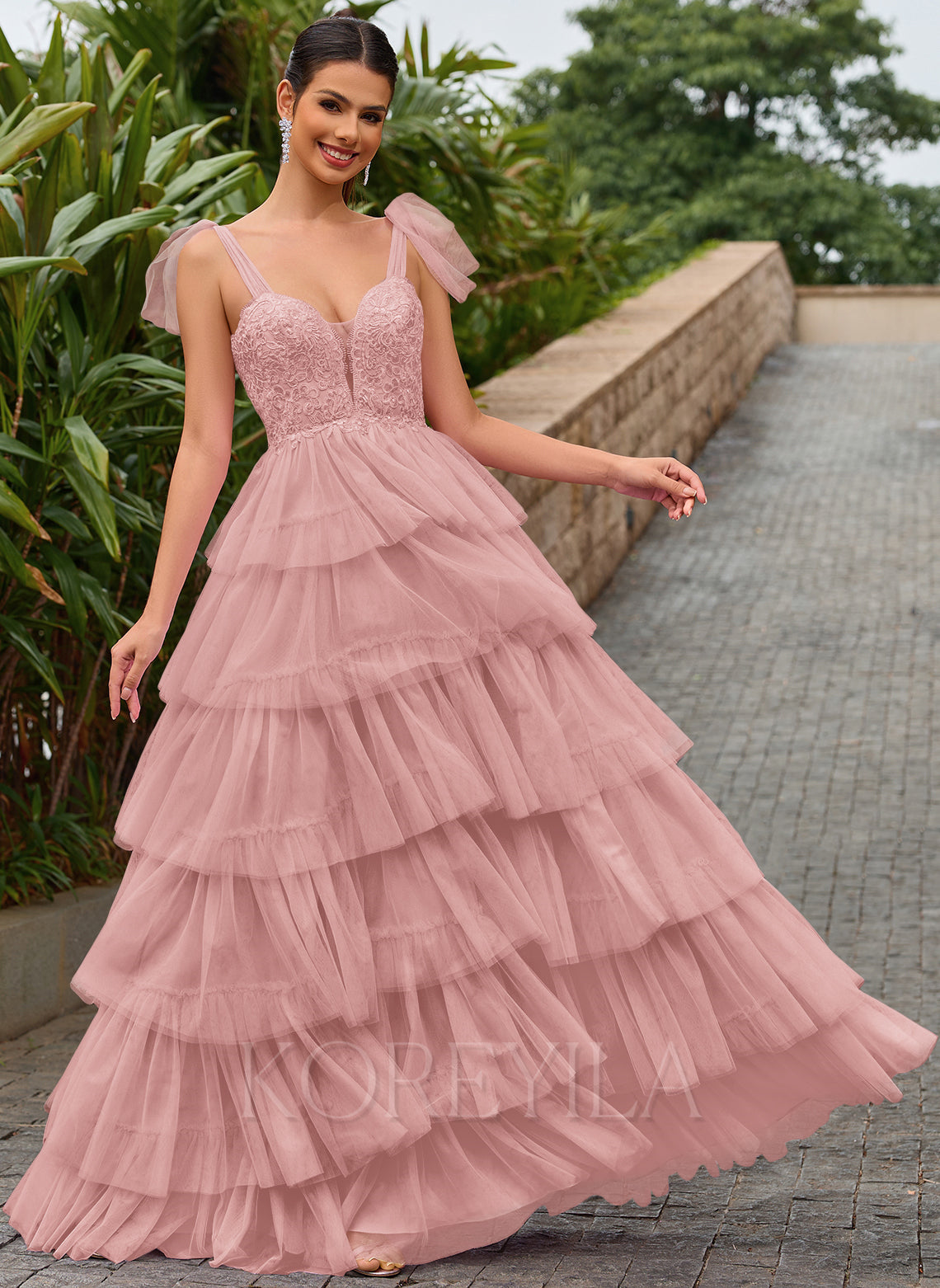 Bow Straps Sweetheart Ruffled Tiered Tulle Ball-Gown Maxi Dress With L – KOREYILA